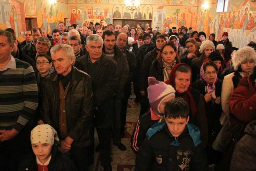 170 de ani de la târnosirea bisericii vechi a schitului Troianu din ...