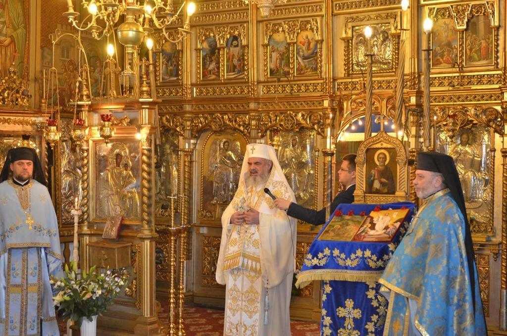 The Patriarch of Romania at Tiganesti Monastery - Basilica.ro