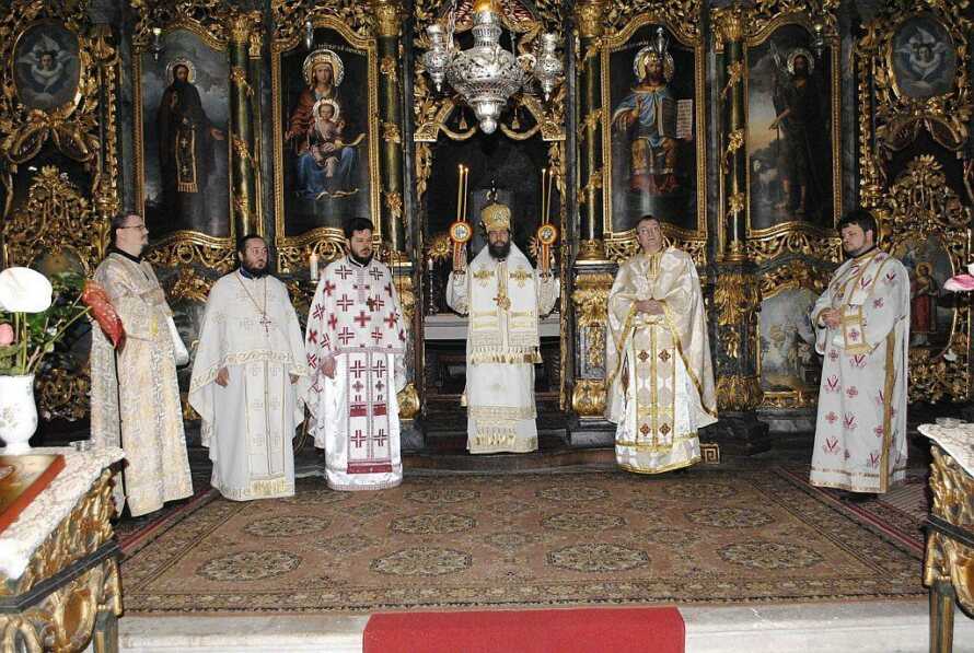 sfantul-ierarh-andrei-saguna-mitropolitul-transilvaniei - Basilica.ro