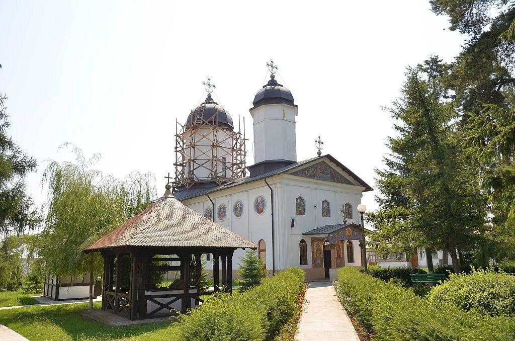 Jertfă și ascultare la Mănăstirea Țigănești - Basilica.ro