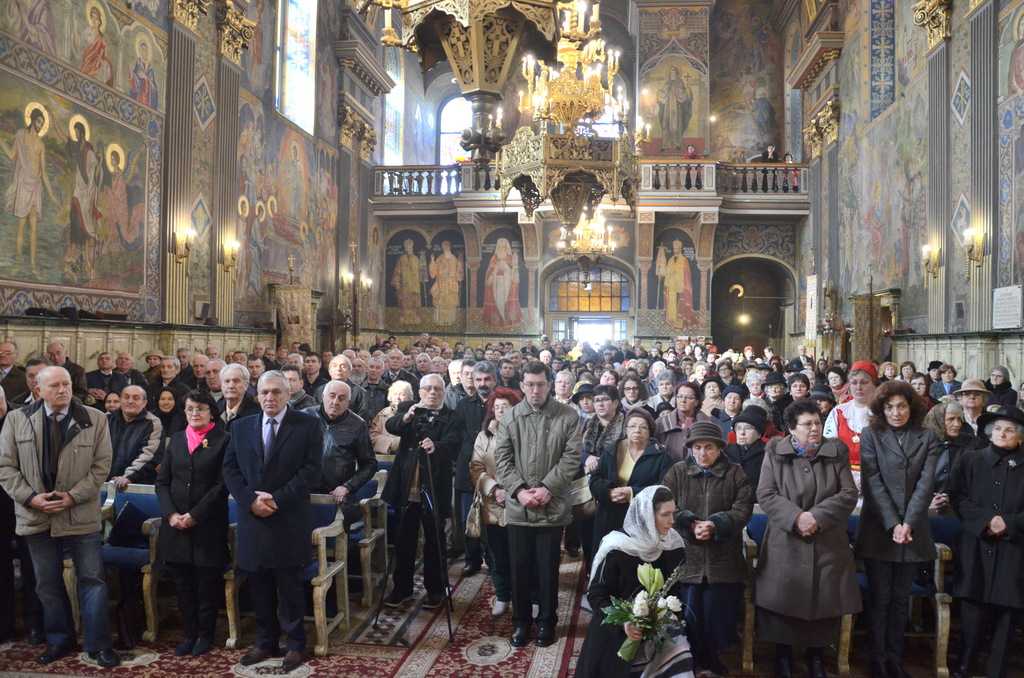 PS Sofronie: Zece ani de păstorire serbați prin rugăciune - Basilica.ro