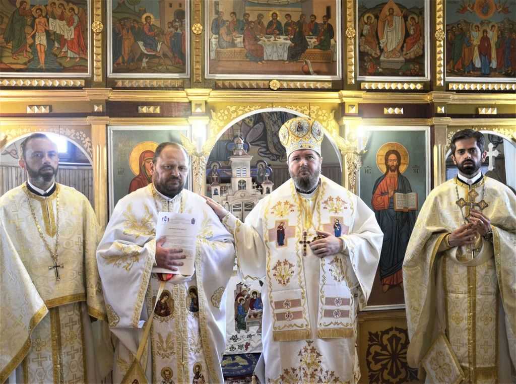 PS Sofronie: Oricât ne-am îndepărta de Dumnezeu, El nu uită să-și ...