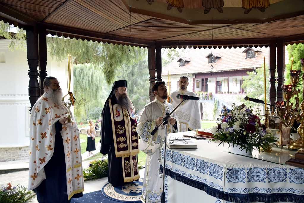 Proclamarea canonizării Sfântului Cuvios Pafnutie Pârvu - Zugravul (7 ...