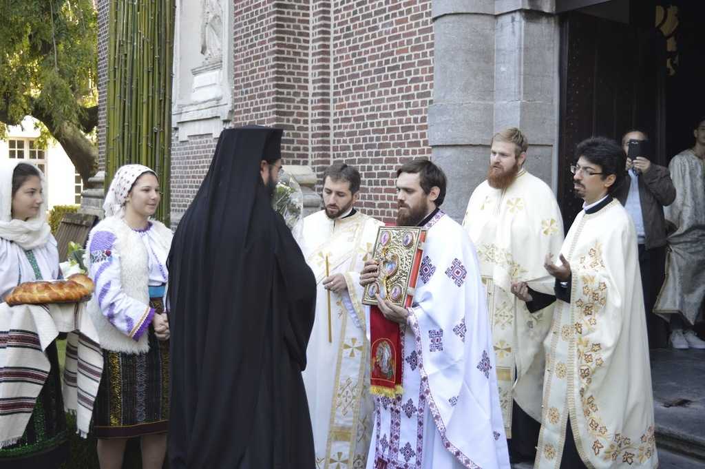 Pruncii sunt binecuvântarea familiei, a spus IPS Iosif - Basilica.ro