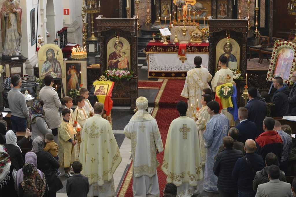 Pruncii sunt binecuvântarea familiei, a spus IPS Iosif - Basilica.ro