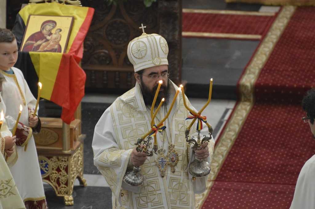Pruncii sunt binecuvântarea familiei, a spus IPS Iosif - Basilica.ro