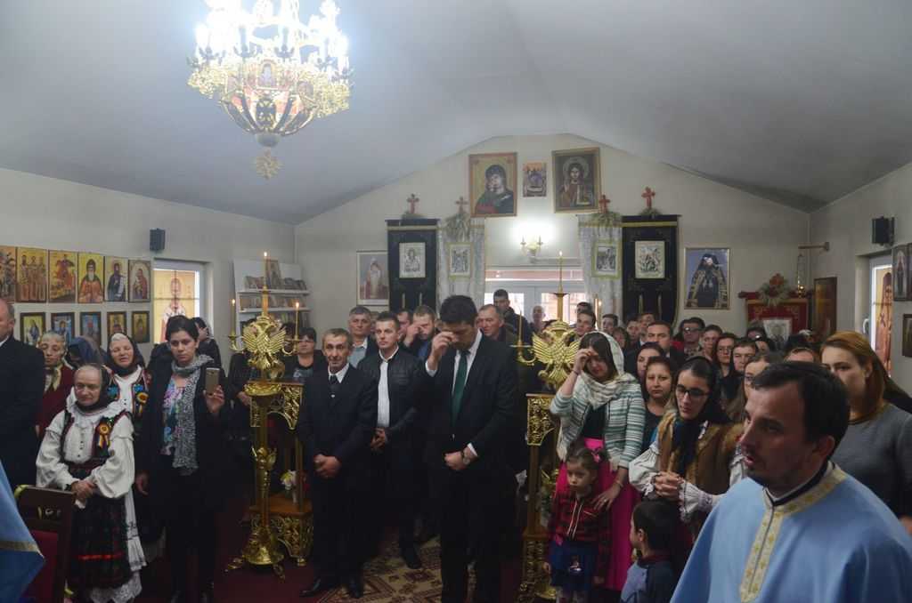 PS Sofronie a slujit în Palota, cea mai nouă parohie din Episcopia ...