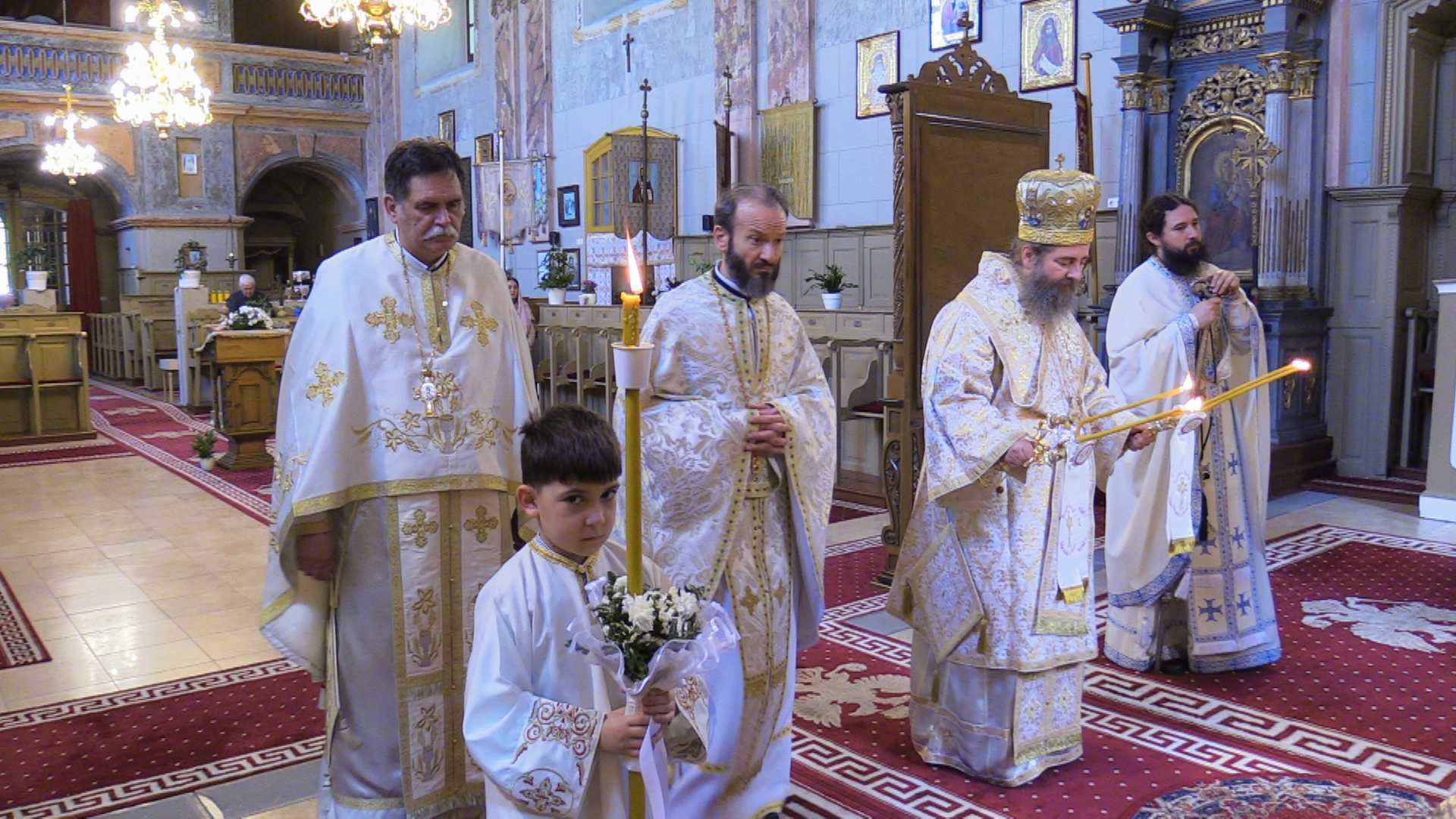 PS Siluan al Ungariei: Sfânta Liturghie ne pune în legătură directă cu ...