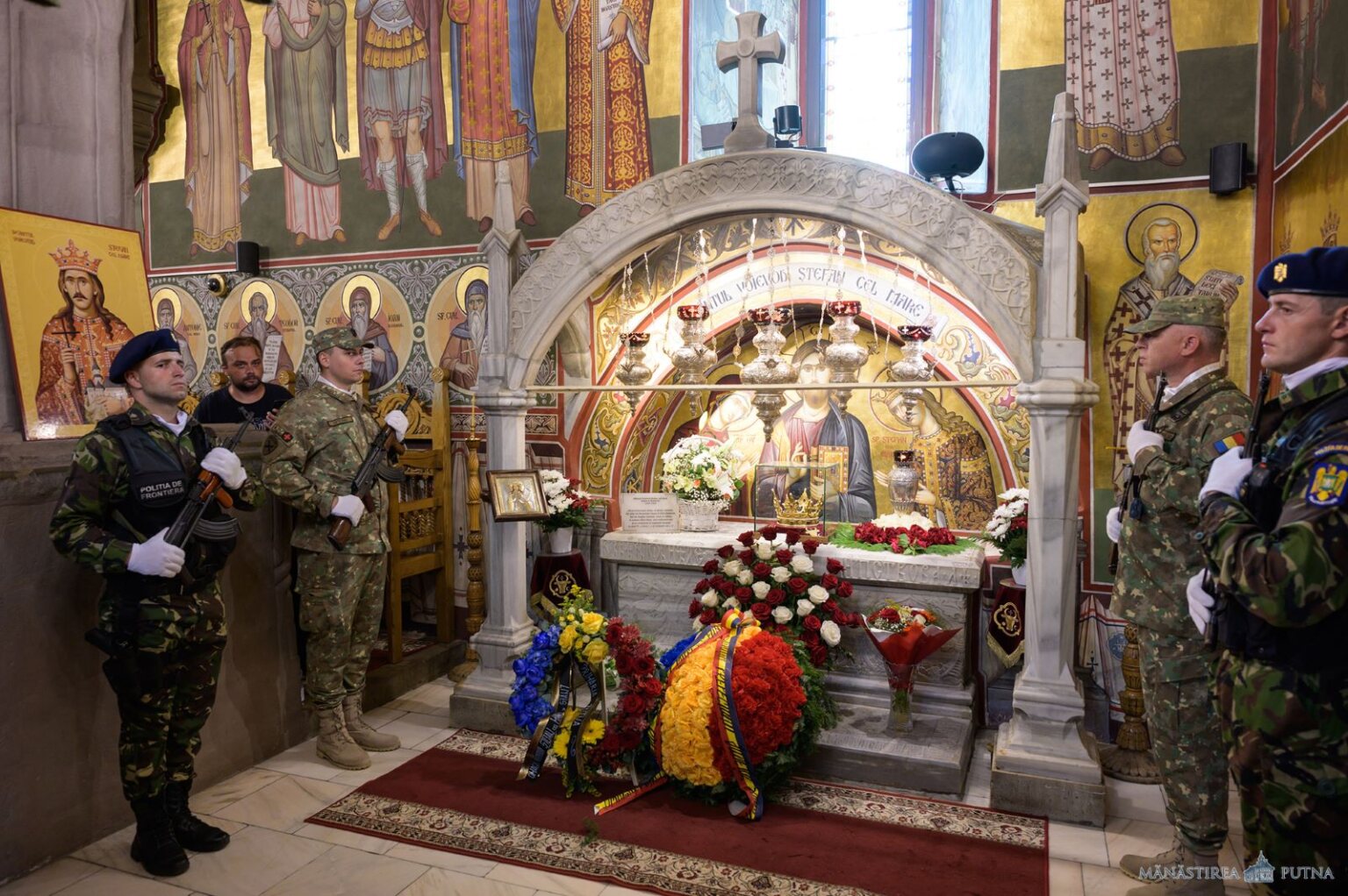 Mănăstirea Putna sărbătorește 520 de ani de la mutarea la Domnul a Sf ...