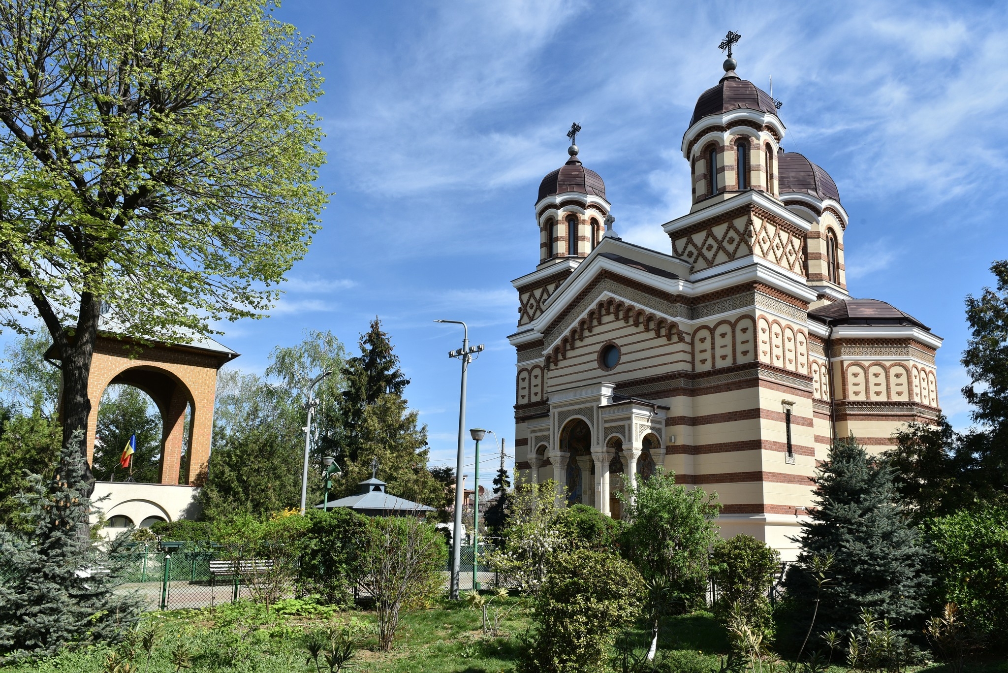 O biserică bucureșteană va fi resfințită: Parohia Andronache a primit ...
