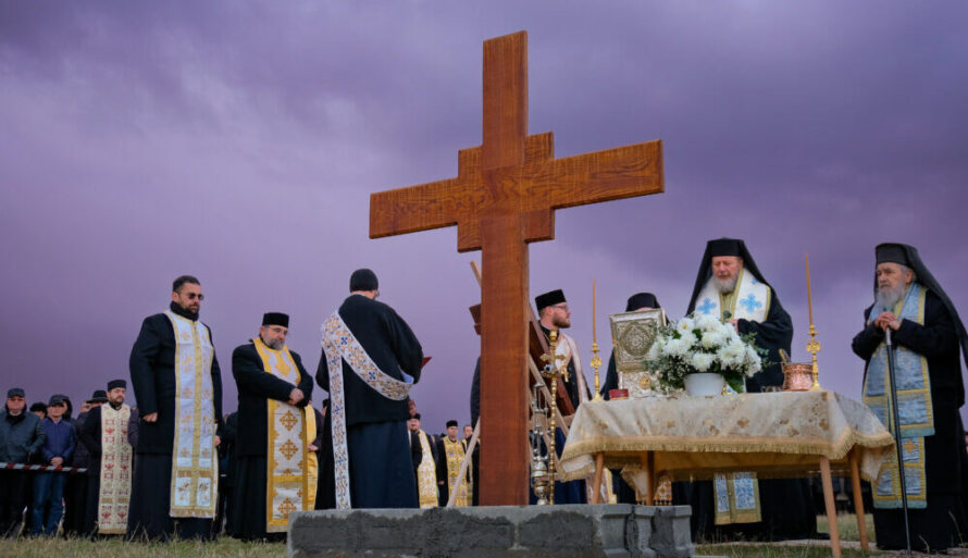 Piatră de temelie pentru un nou schit în Arad: Va avea valențe de ordin ...