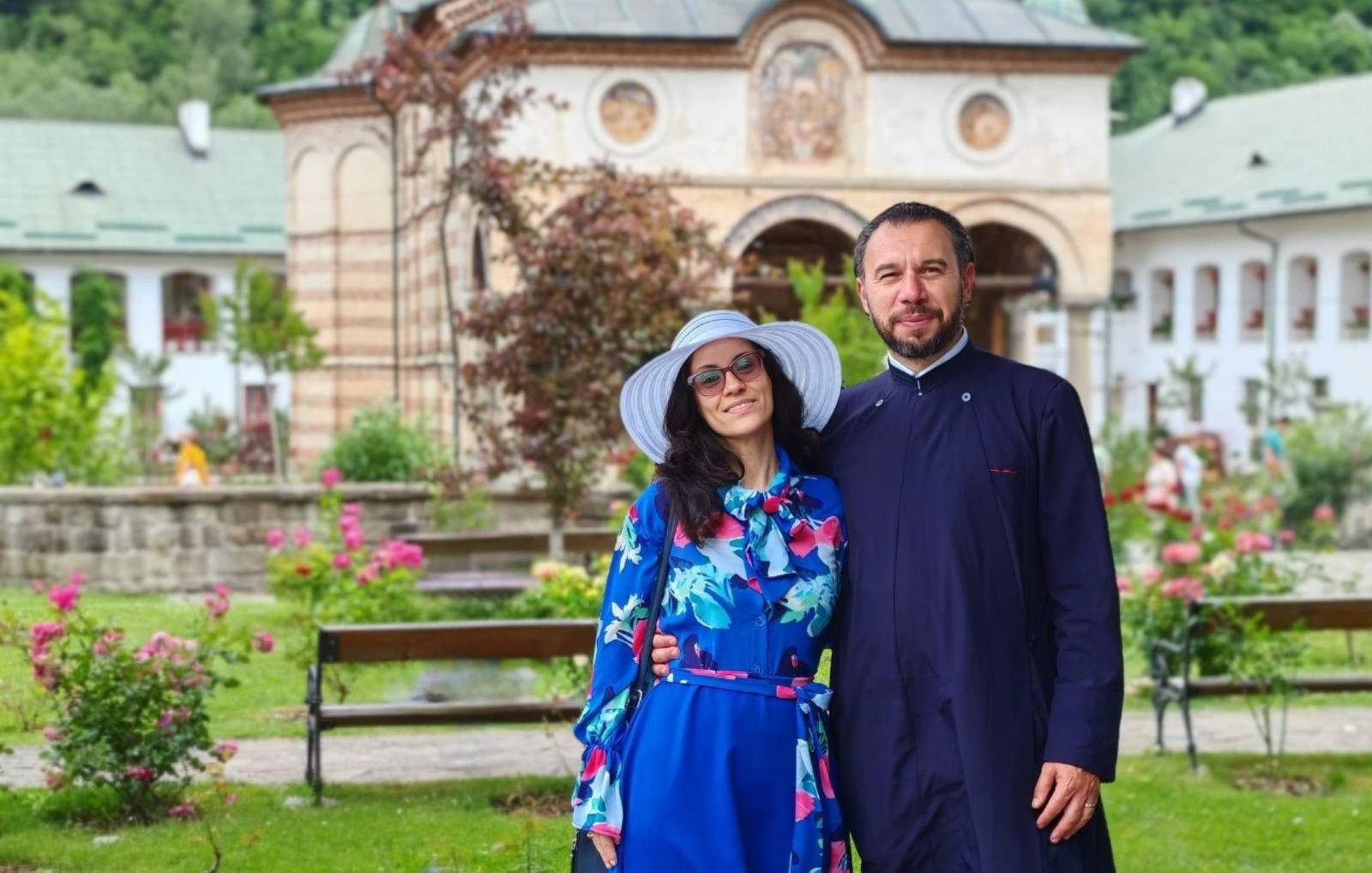 Adina Curelea, preoteasă: „În zilele noastre, căsătoria și nașterea de ...