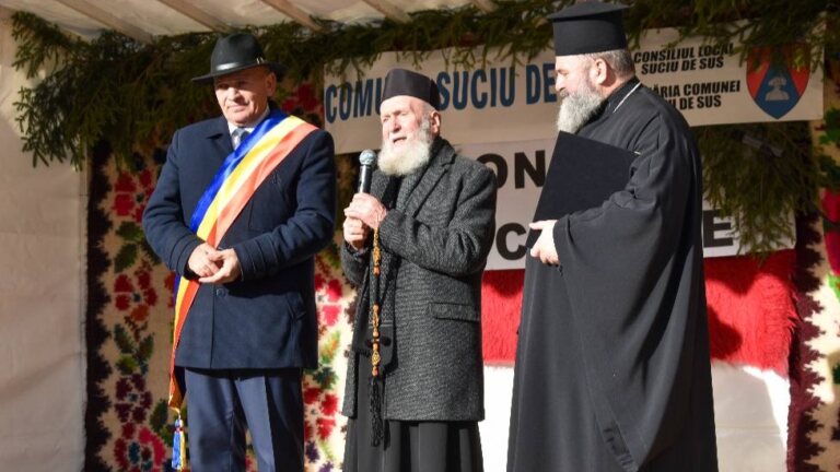 Arhim. Gavril Burzo a primit titlul de Cetățean de Onoare - Basilica.ro