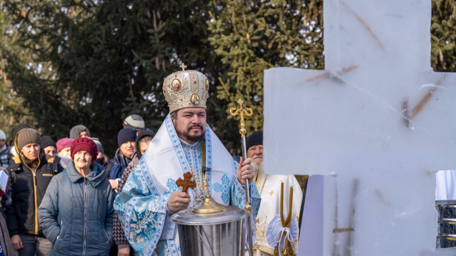 Botezul Domnului ne duce la înnoirea întregii existențe, a spus PS Veniamin - Basilica.ro
