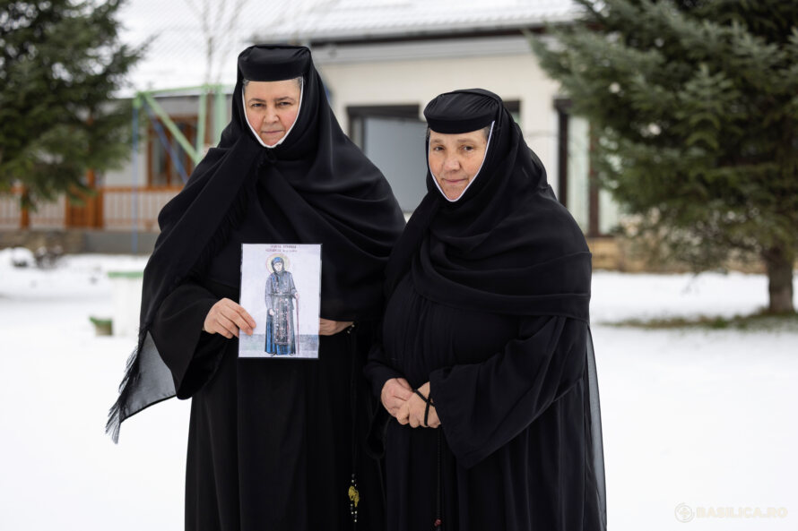 Galerie foto: Moaștele Sfintei Cuvioase Elisabeta de la Pasărea au fost ...