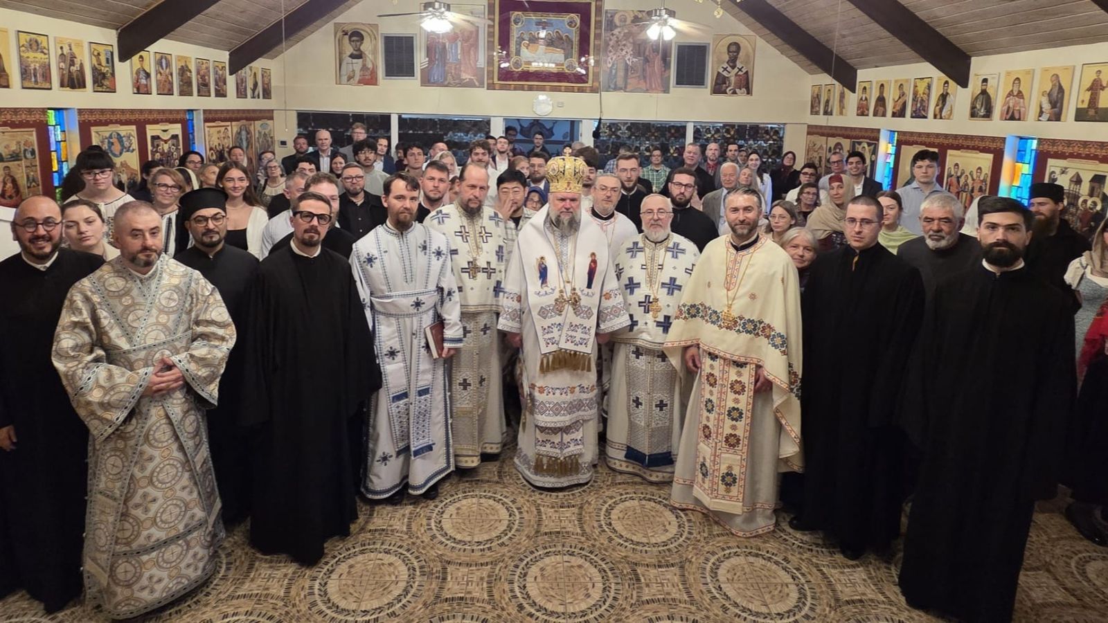 Corul Anastasios și dr. Iustinian Simion au călătorit 9.600 de km ...