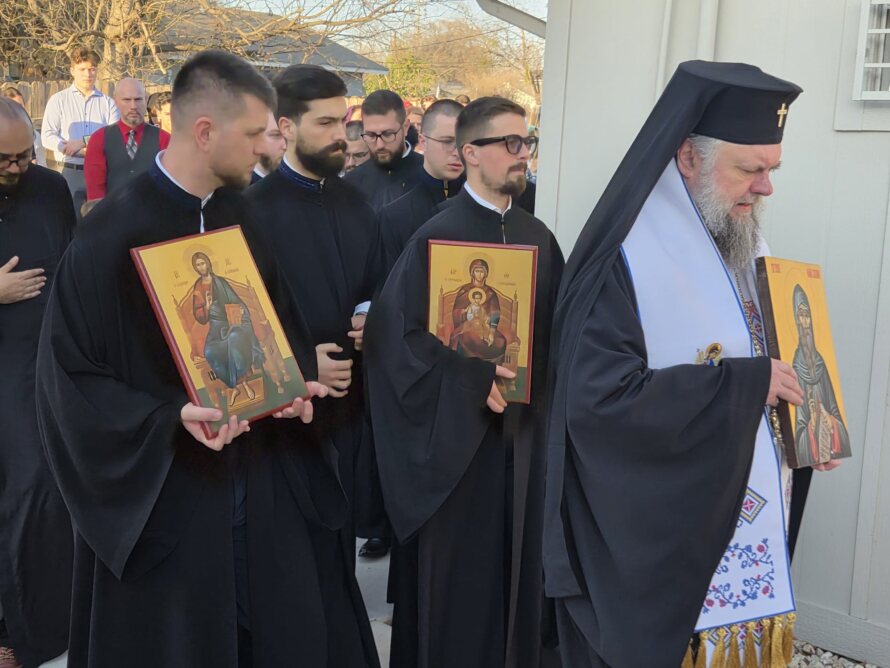 Corul Anastasios și dr. Iustinian Simion au călătorit 9.600 de km ...